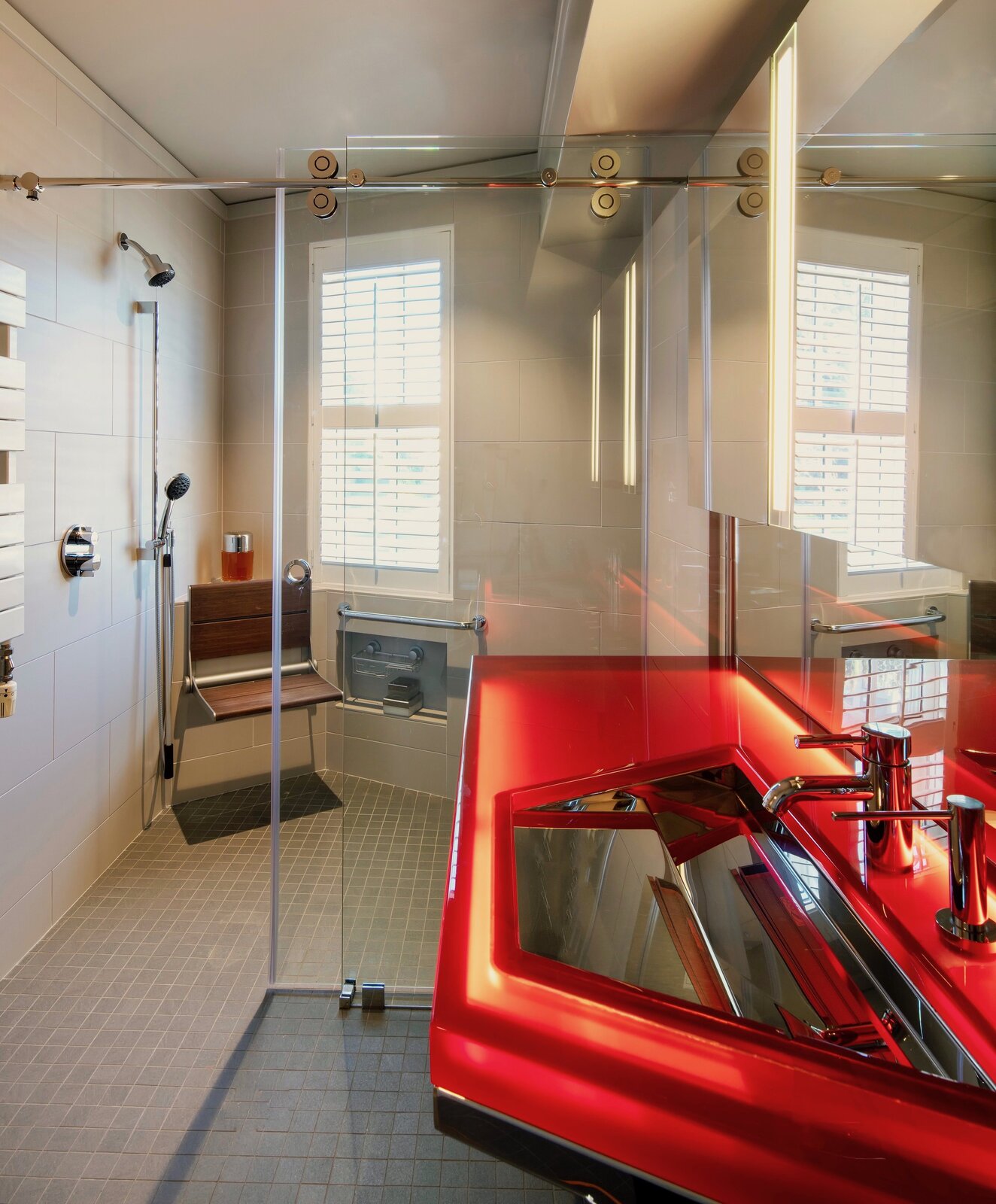 Photo 3 of 11 in Waterfront Accesible Tiburon condo by Jerry Jacobs ...