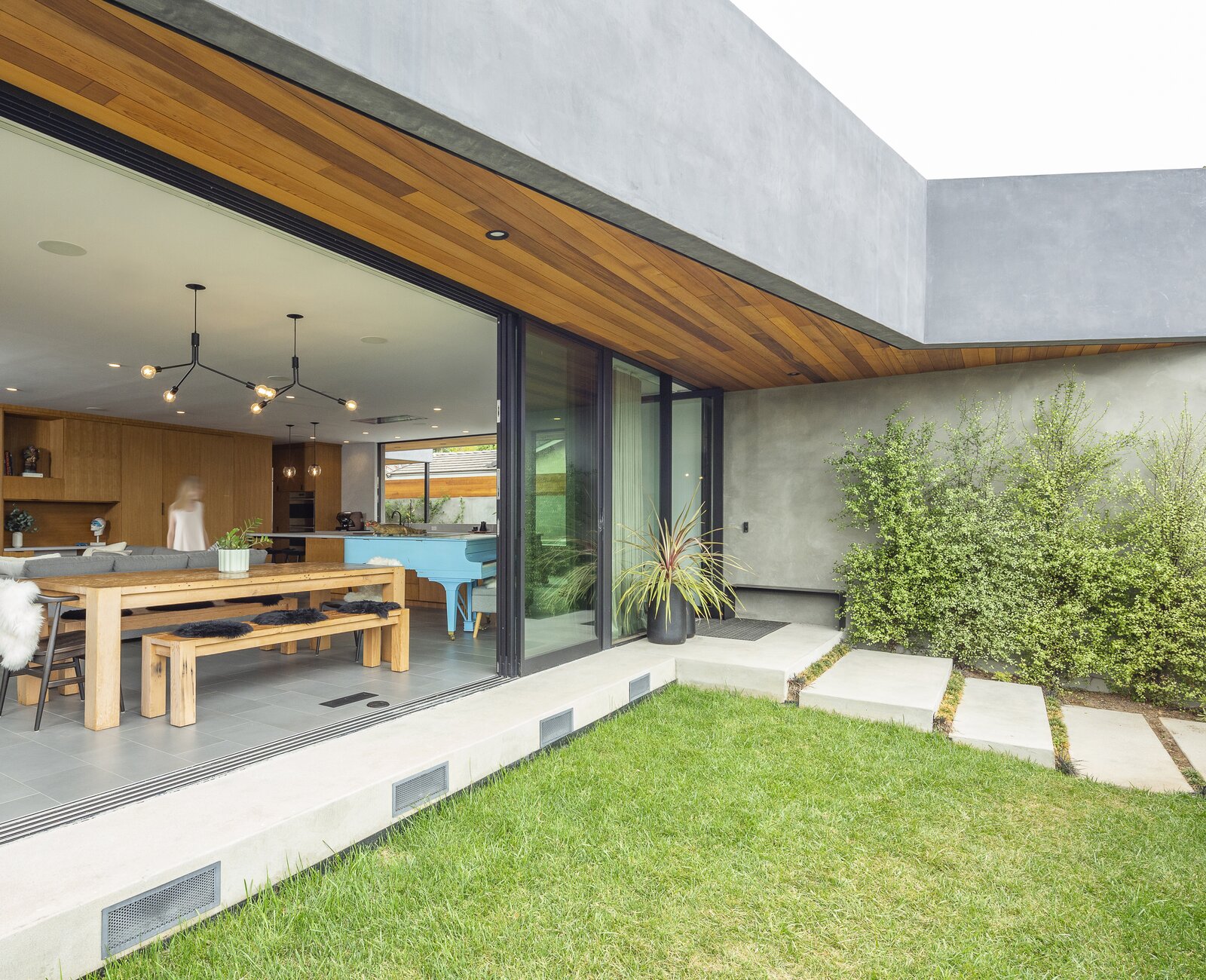 Photo 7 of 18 in Wrap Recess House by ANX / Aaron Neubert Architects ...