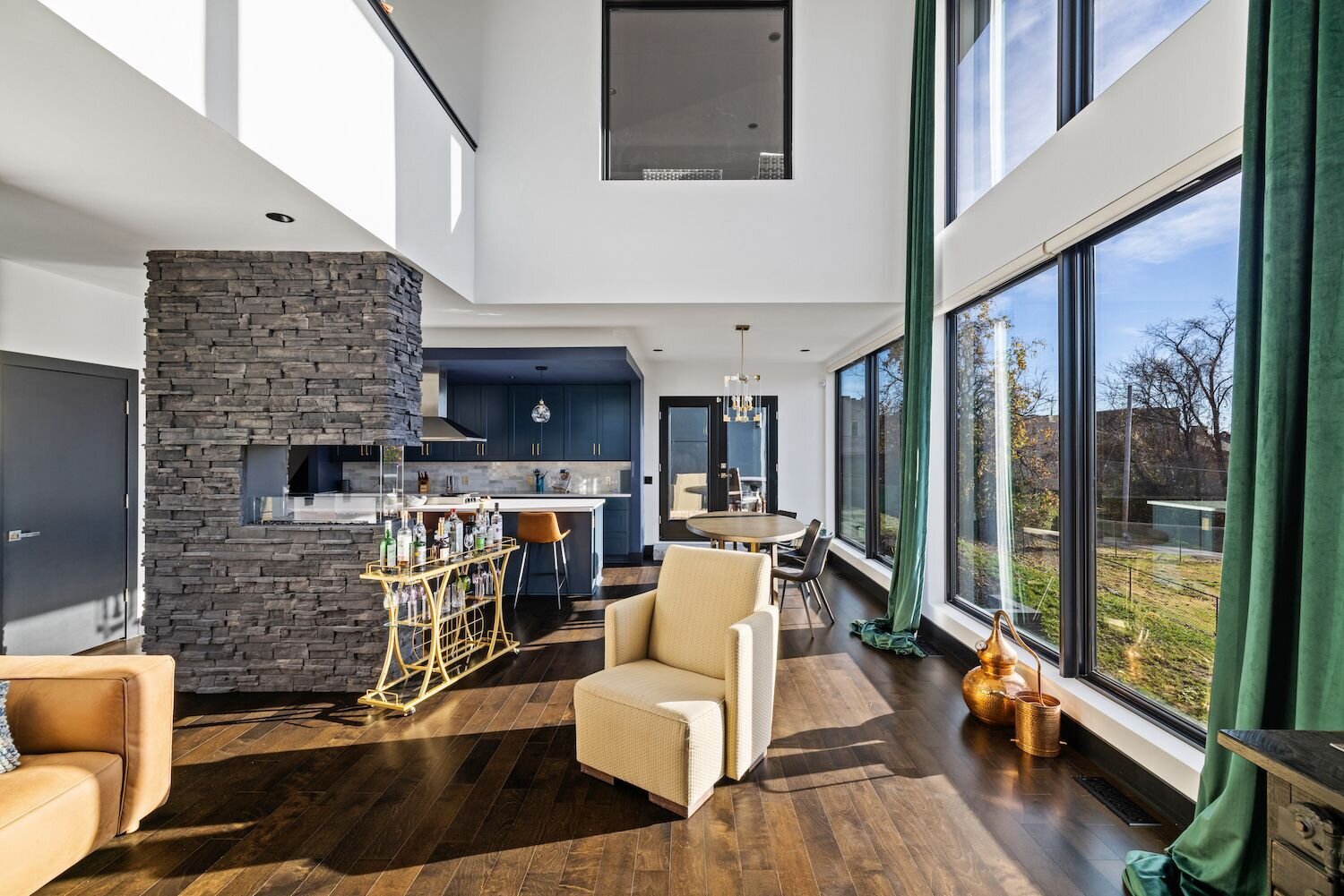 Photo 4 of 8 in Sunset House - Dwell