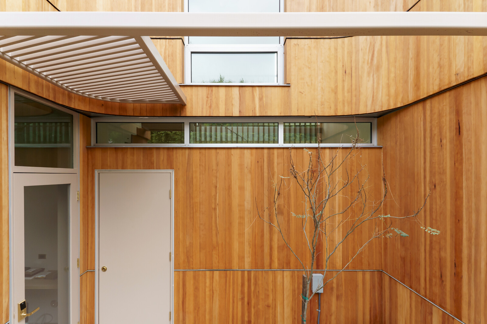 Photo 9 of 24 in Ashland Residence by Dimster Architecture - Dwell