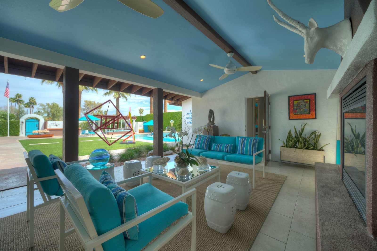 Photo 9 of 22 in Palm Springs 1948-built California Ranch by Gil Rose ...