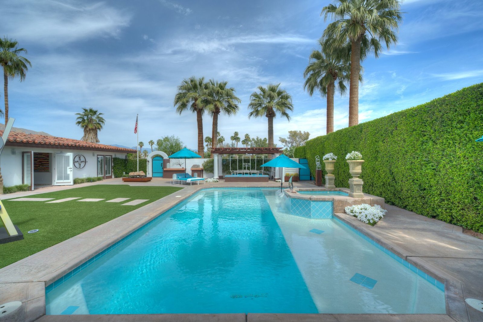 Photo 14 of 22 in Palm Springs 1948-built California Ranch by Gil Rose ...