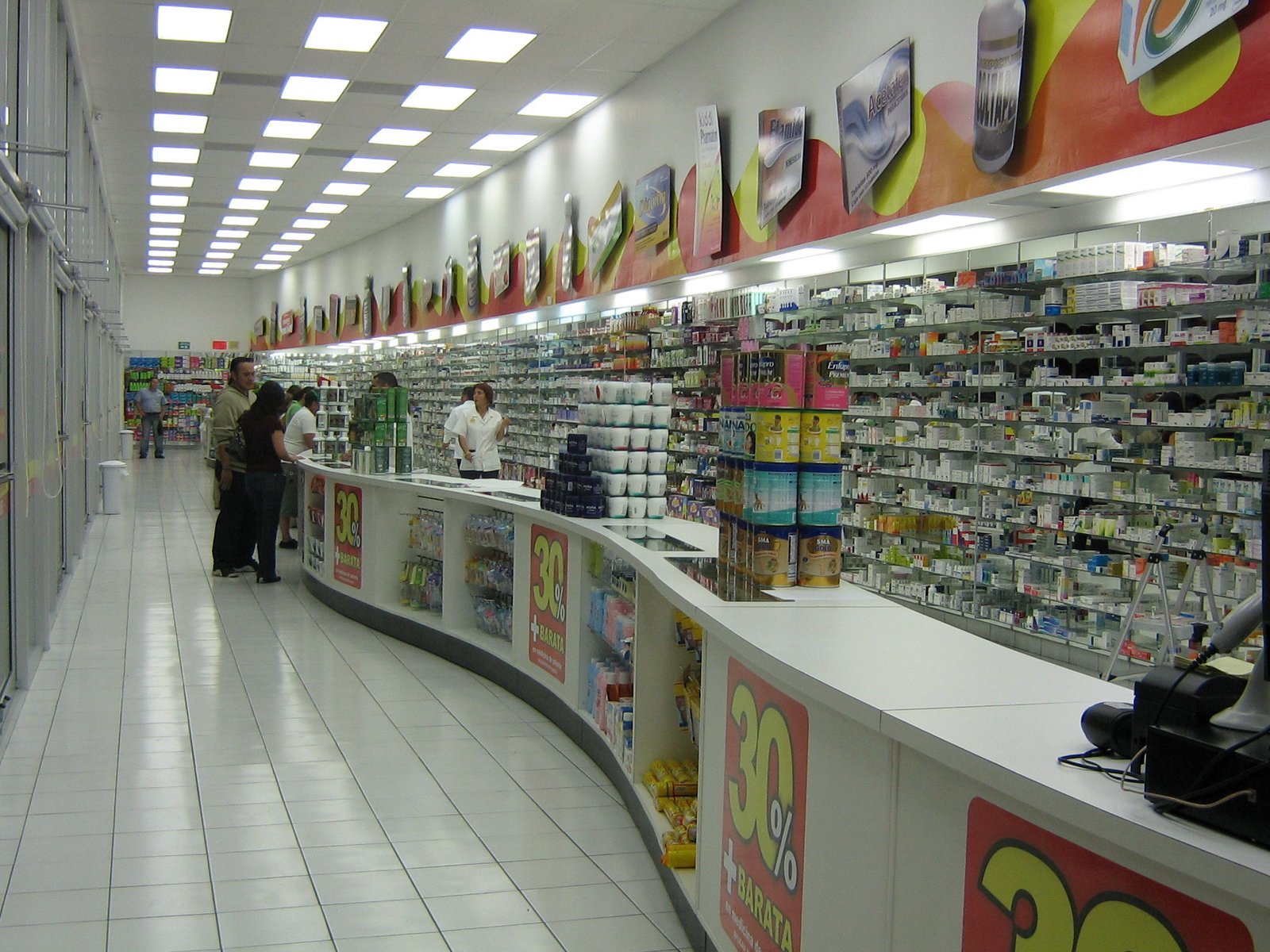 Photo 3 of 9 in RETAIL STORES by DM Planning and Architecture ...