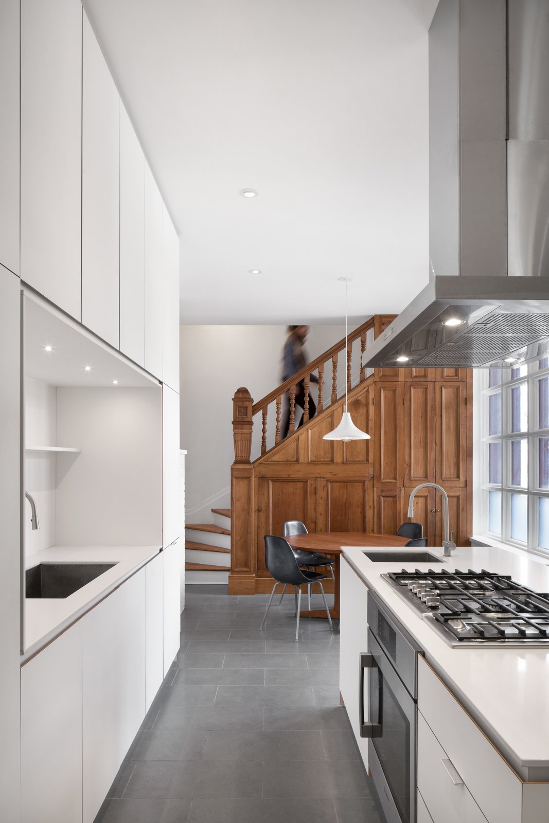 Photo 6 of 6 in Top 5 Homes of the Week With Sparkling White Kitchens ...