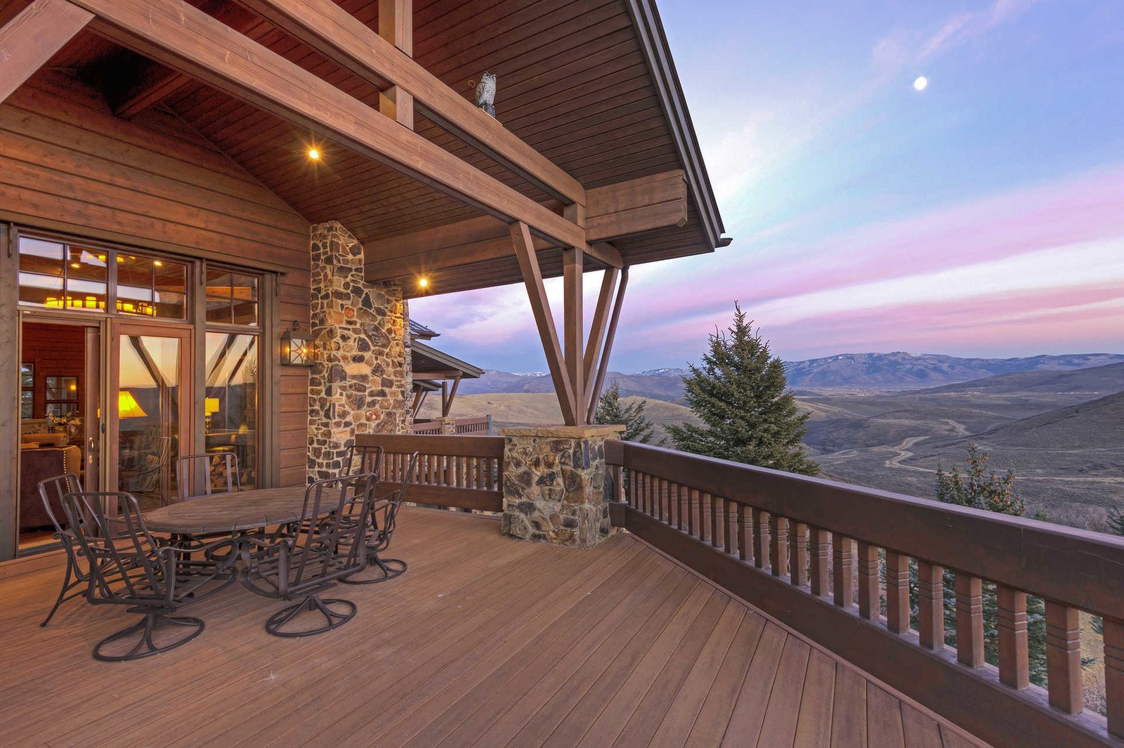 Photo 4 of 10 in A Sophisticated Mountain Hideaway in Park City by ...