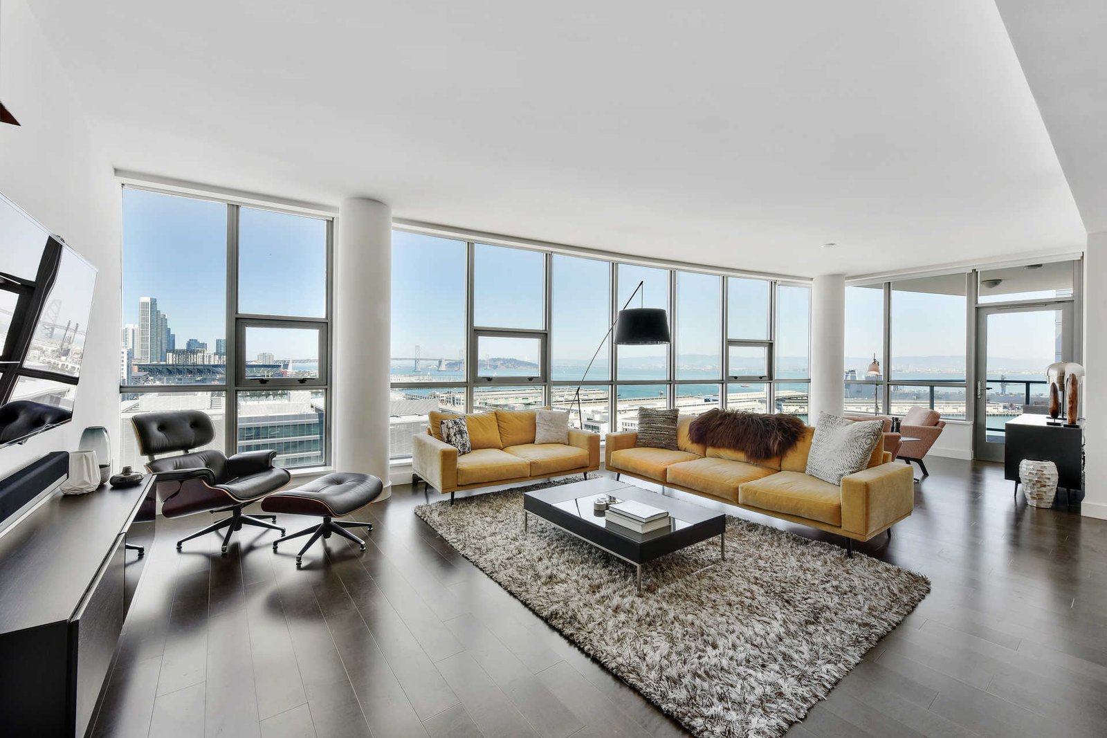 Sweeping San Francisco Views Are the Star of This Mission Bay Original ...