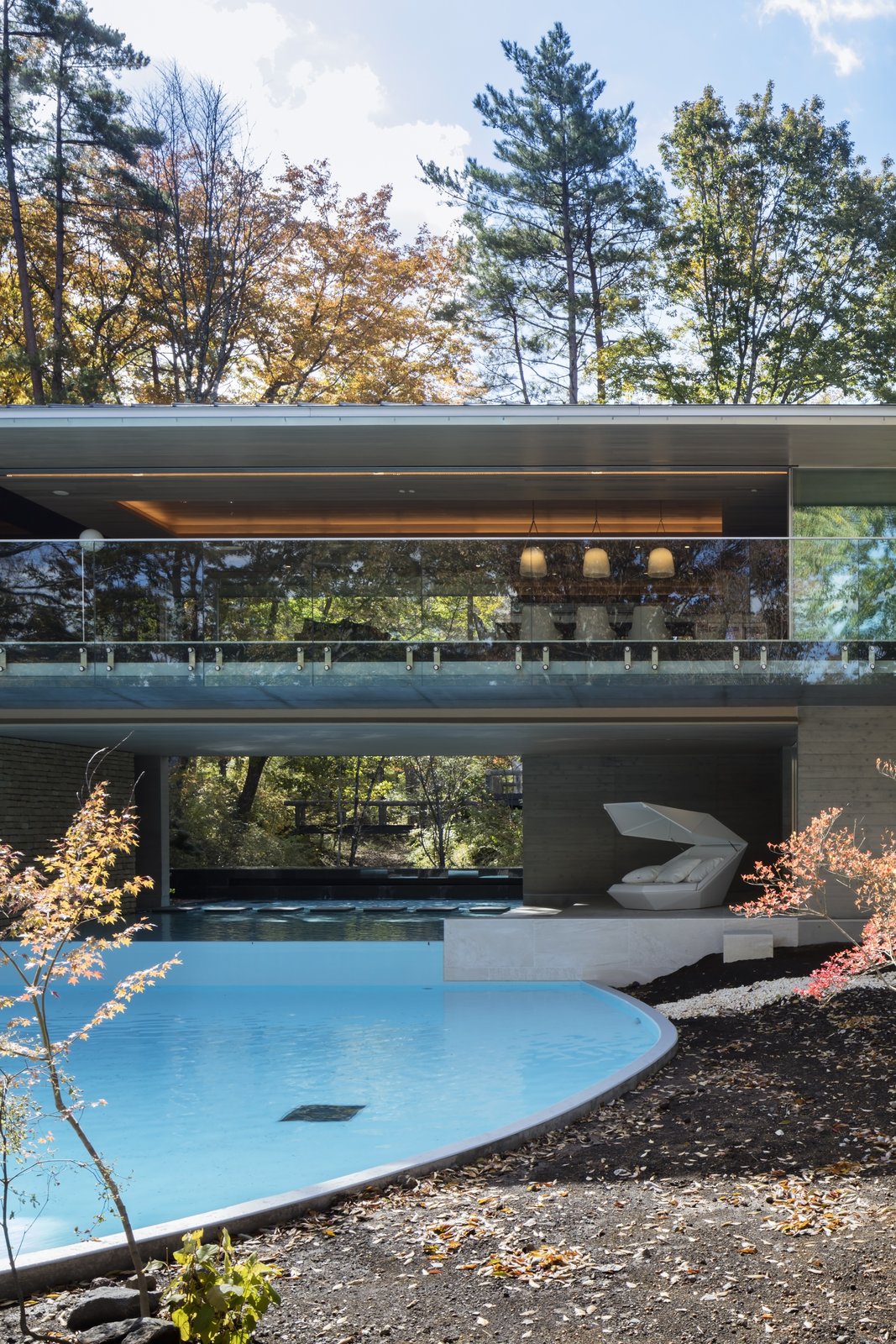 Photo 20 of 22 in WATER GLASS VILLA by Yas. Maeda/M-architects - Dwell