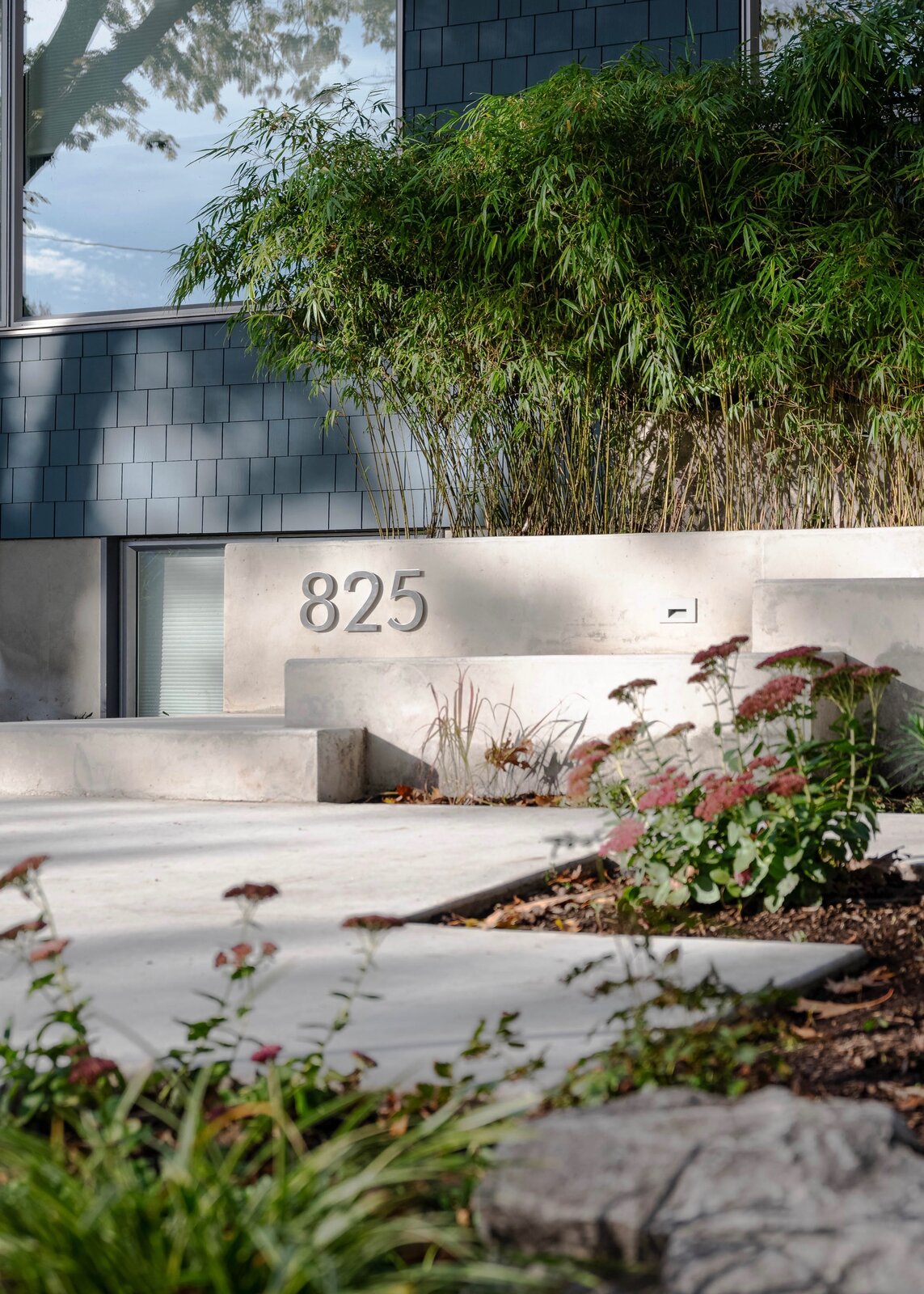 STACK (8 Photos) - Dwell