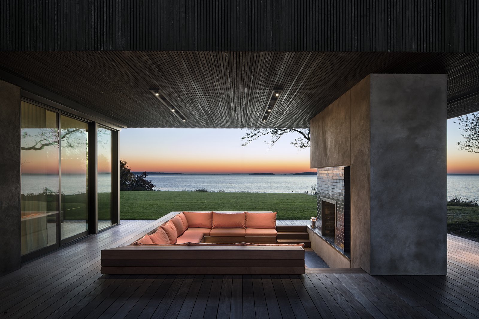 Photo 5 of 13 in An Incredible Cedar-Clad House Captures Views of the ...