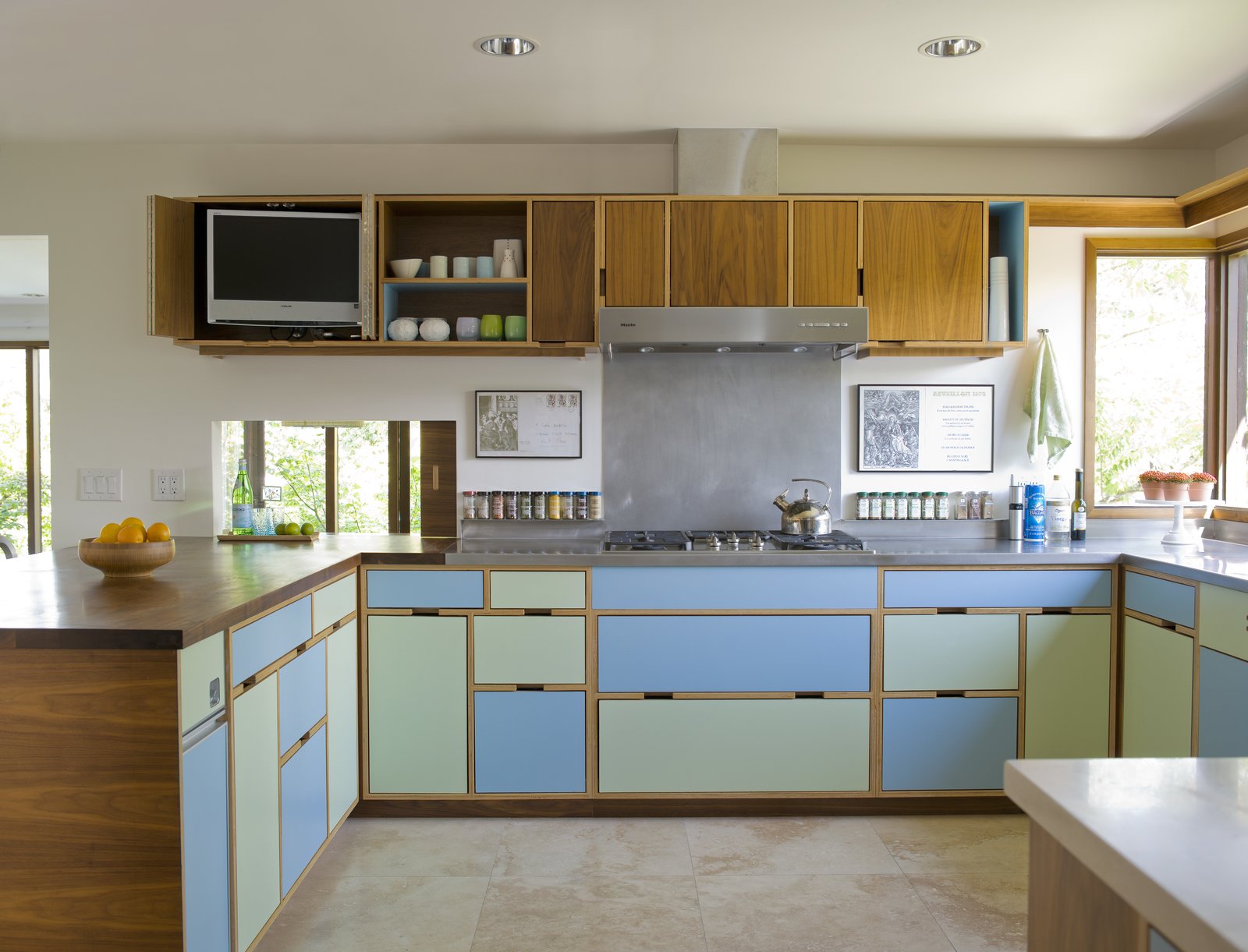 Photo 9 of 19 in 17 Kitchens That Go Bold With Pastels from Before ...