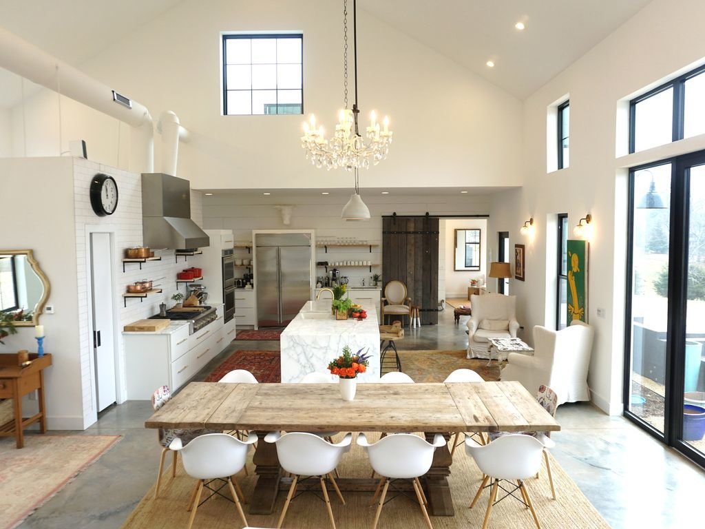 Photo 5 of 10 in Modern Farmhouses by Michele Koh Morollo - Dwell