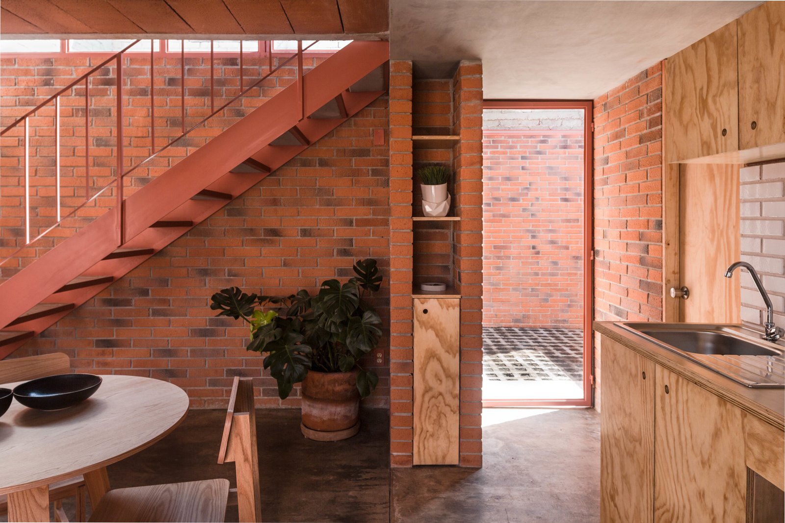 Photo 12 of 18 in Before & After: A Cramped Home in Mexico Gets a ...