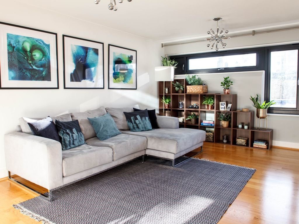 Photo 3 of 11 in Stretch Your Travel Budget With These Cool Rentals—All ...