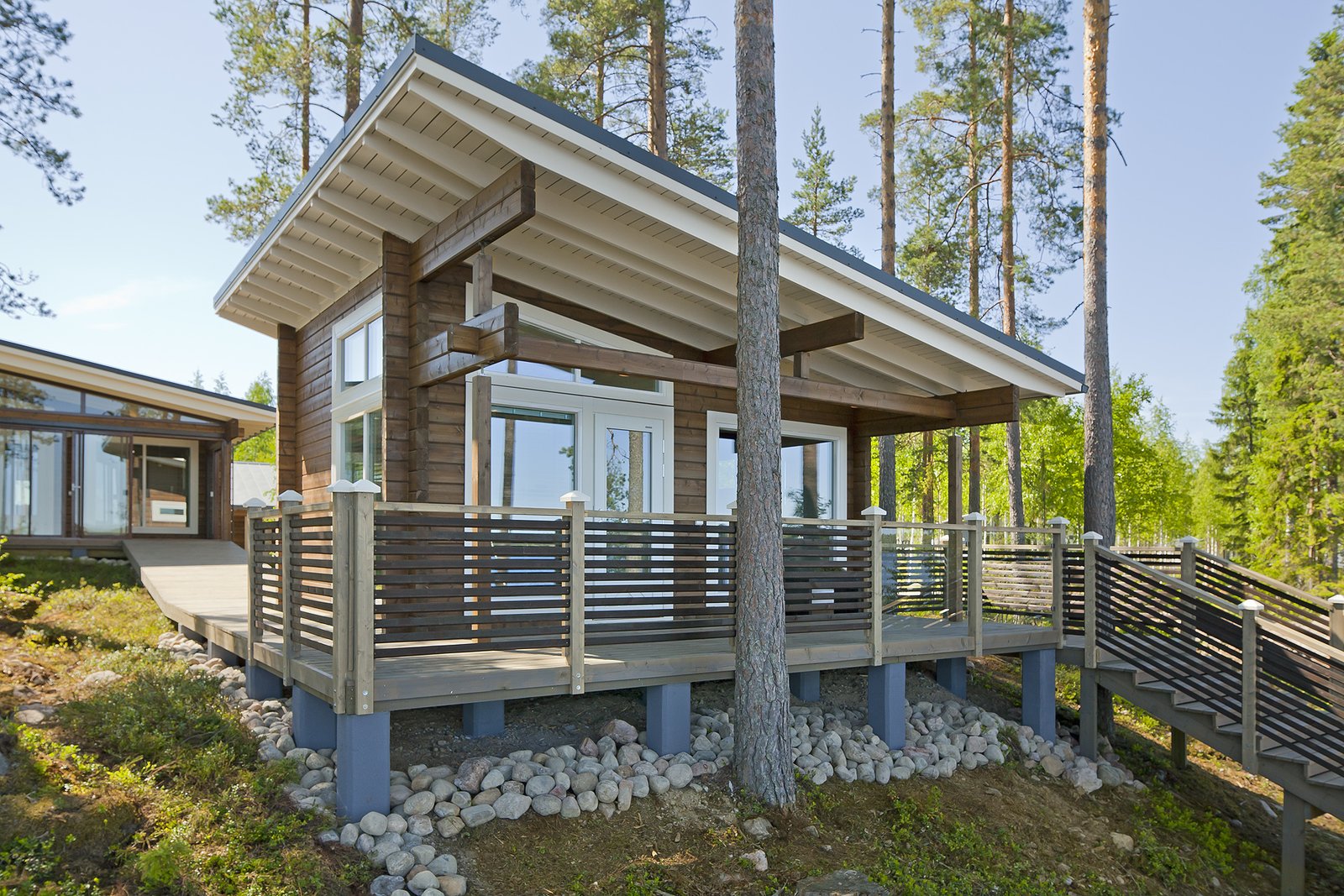 Photo 10 of 21 in These 8 Log Cabin Kit Homes Celebrate Nordic ...