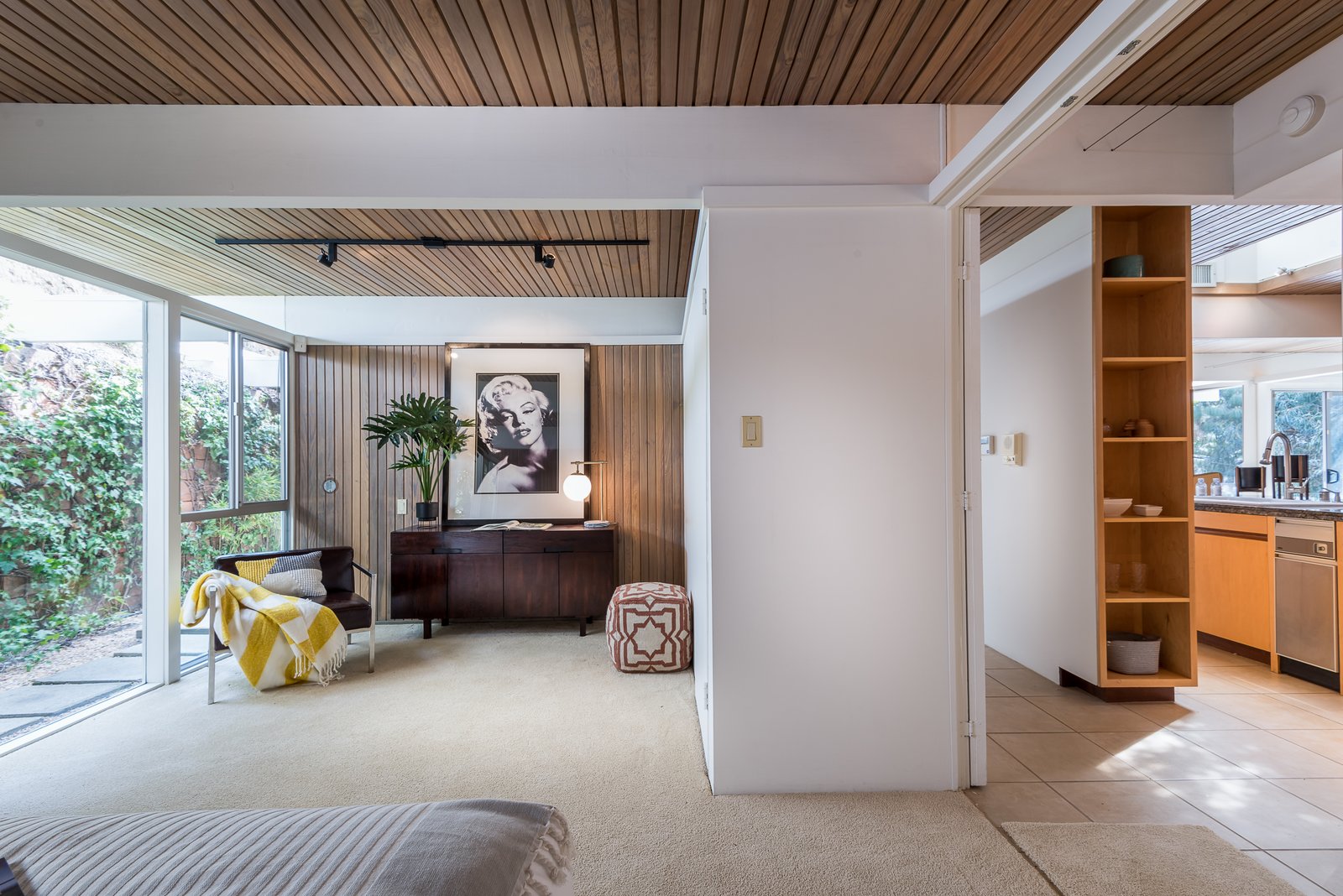 Photo 10 of 12 in Composer Paul Buckmaster's Midcentury Gem Asks $1.39M ...