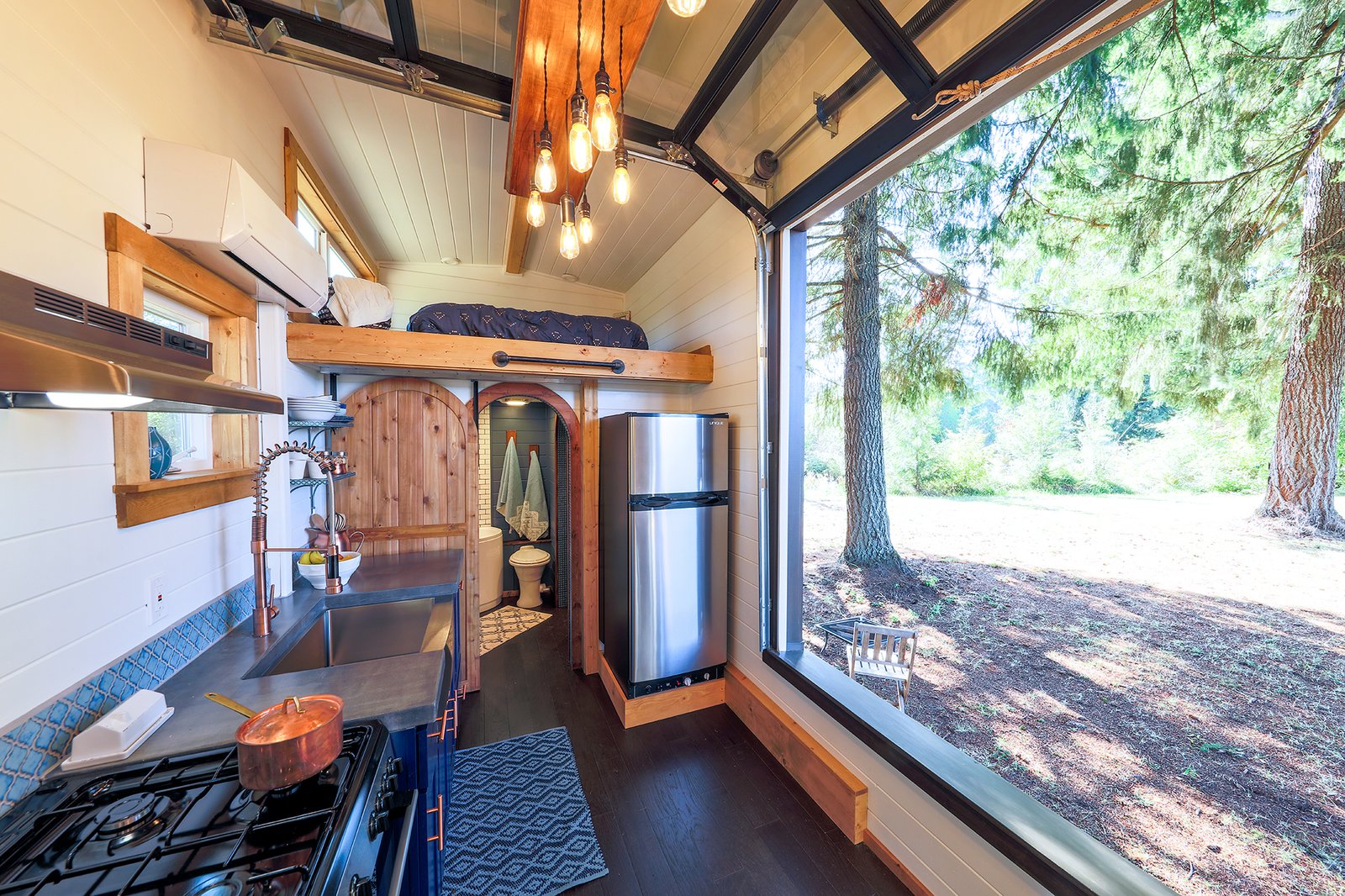 Photo 7 of 11 in This Tiny Trailer Home Lets Its Owners Climb Up the ...