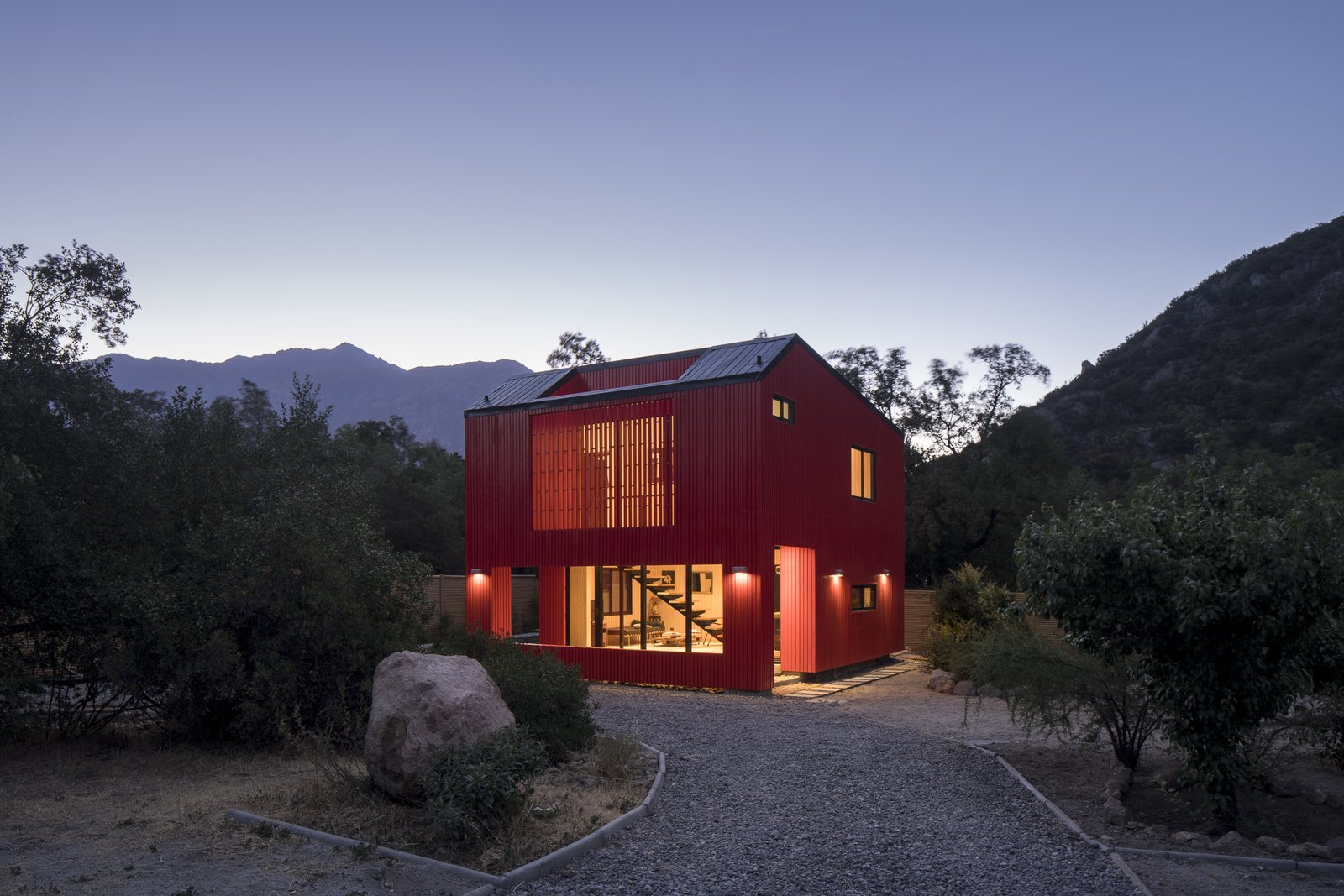 Photo 12 of 14 in This Modular Home in Chile Has Us Seeing Red—in a ...