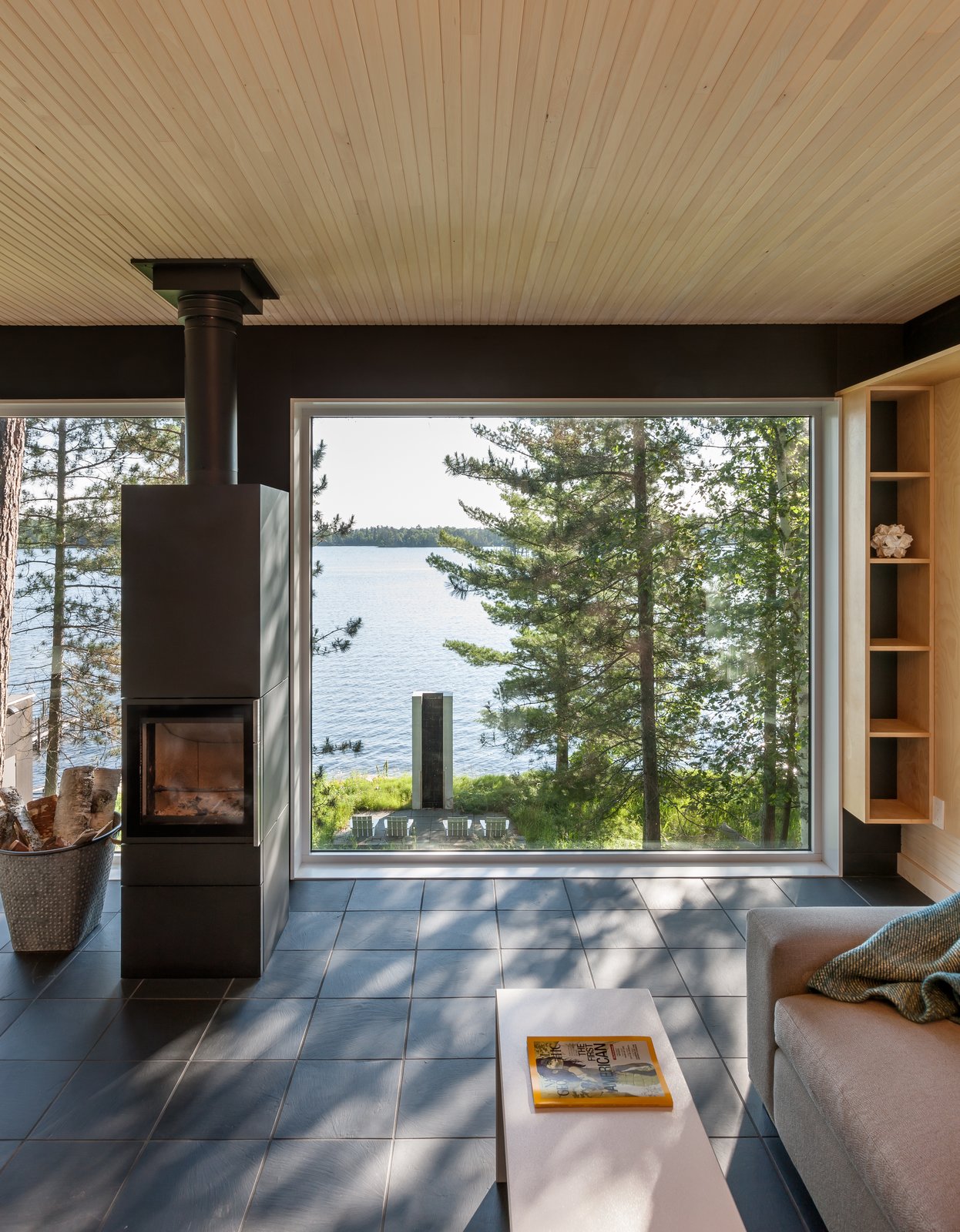Photo 10 of 15 in Two Rectangular Volumes Unite to Form a Colorful ...