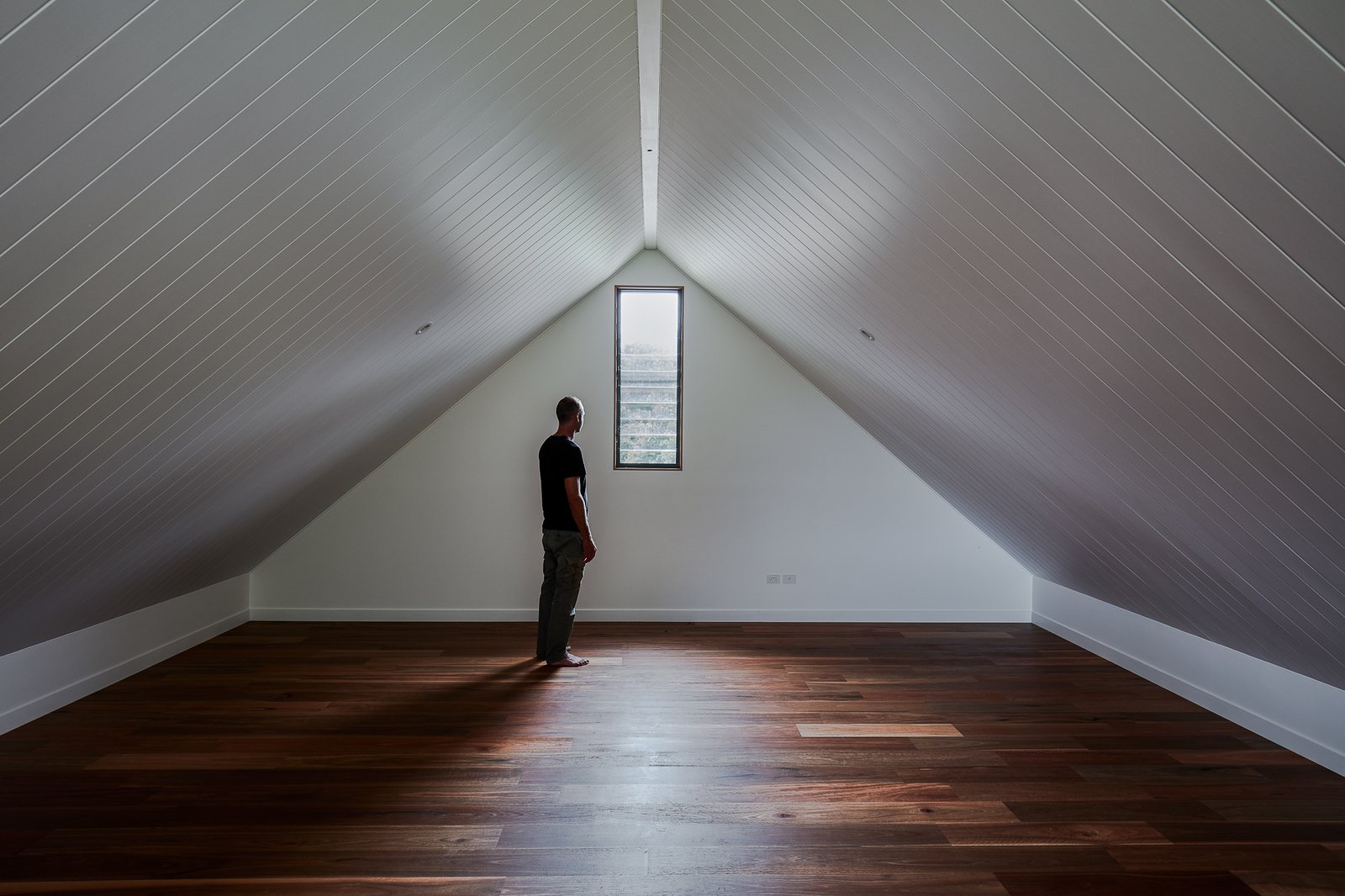 Photo 17 of 19 in Two Barn-Like Volumes Make Up This Low-Maintenance ...