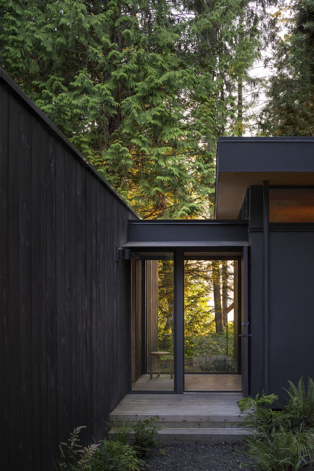Photo 9 of 18 in One Family’s Cabin Retreat in Washington Takes ...