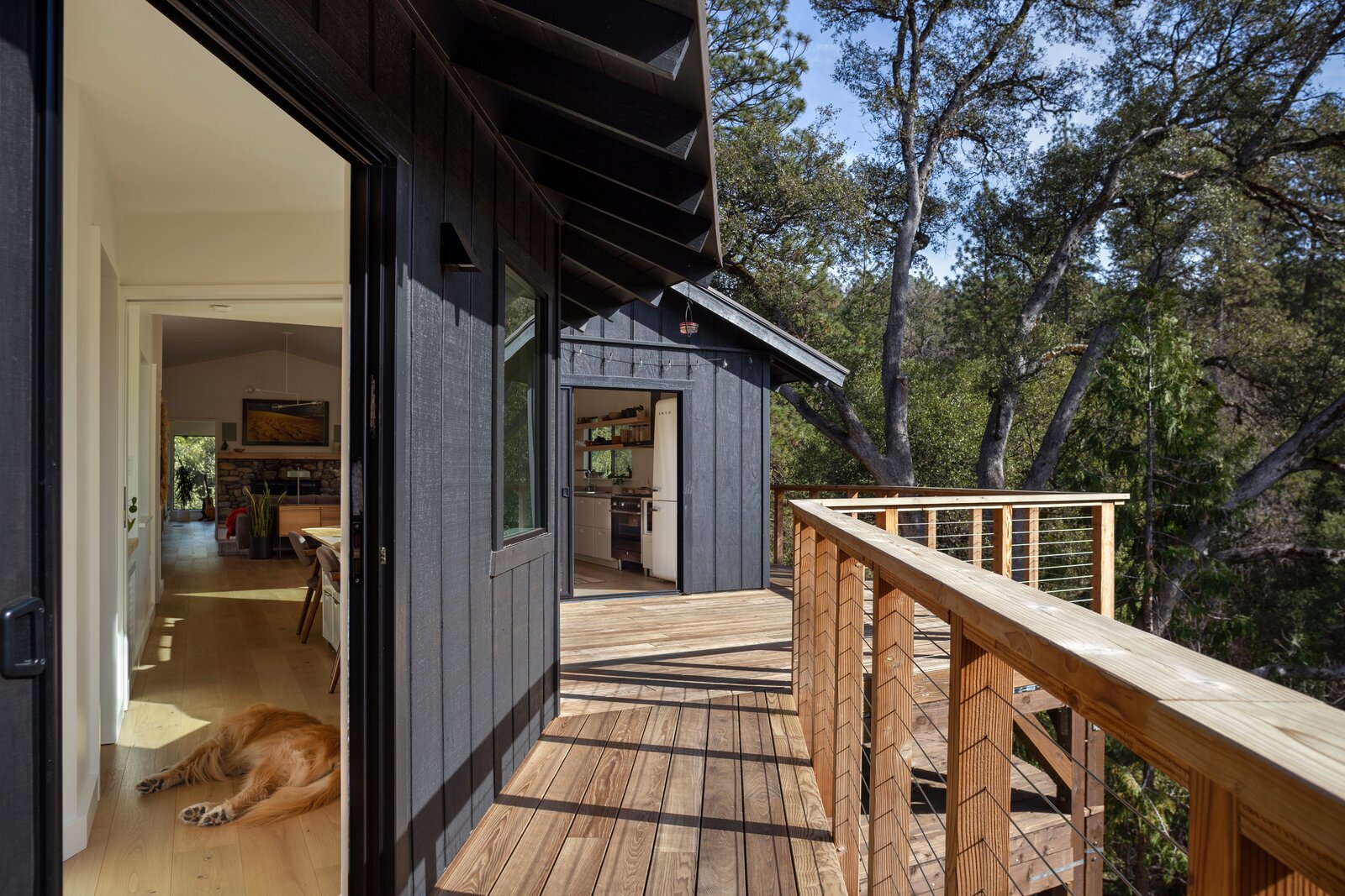 Photo 4 of 18 in Yosemite Waterfall House: The Observatory by Red Dot ...