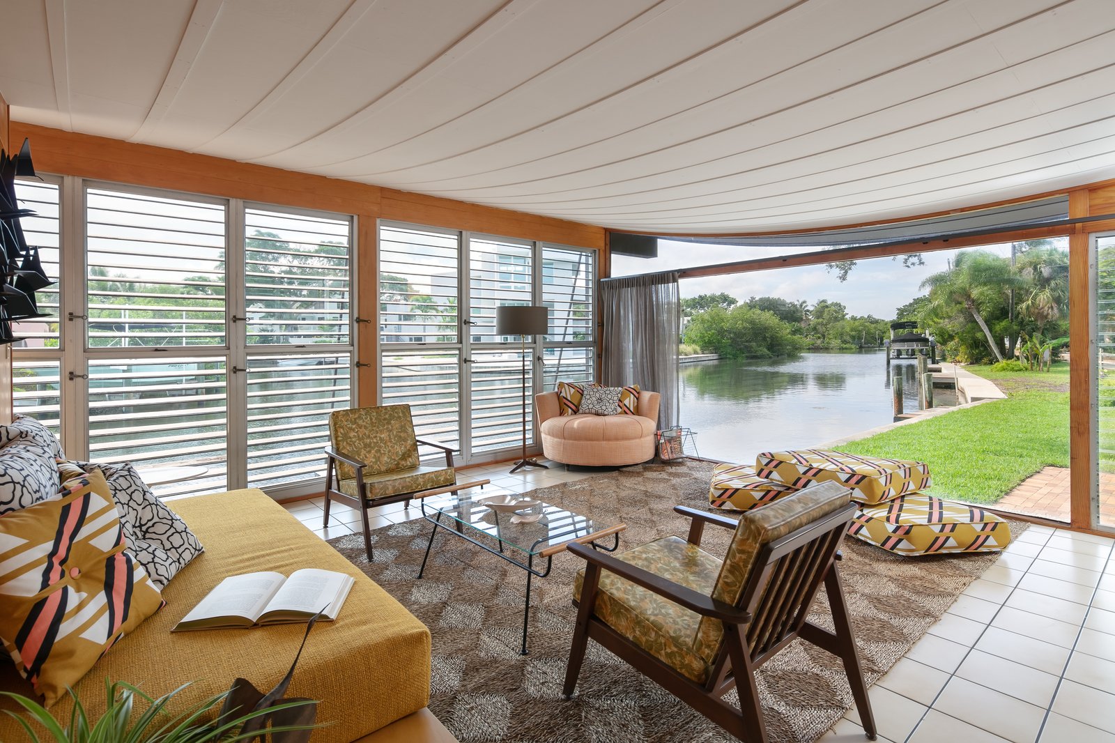 Photo 2 of 11 in The Cocoon House by Erin Shea - Dwell