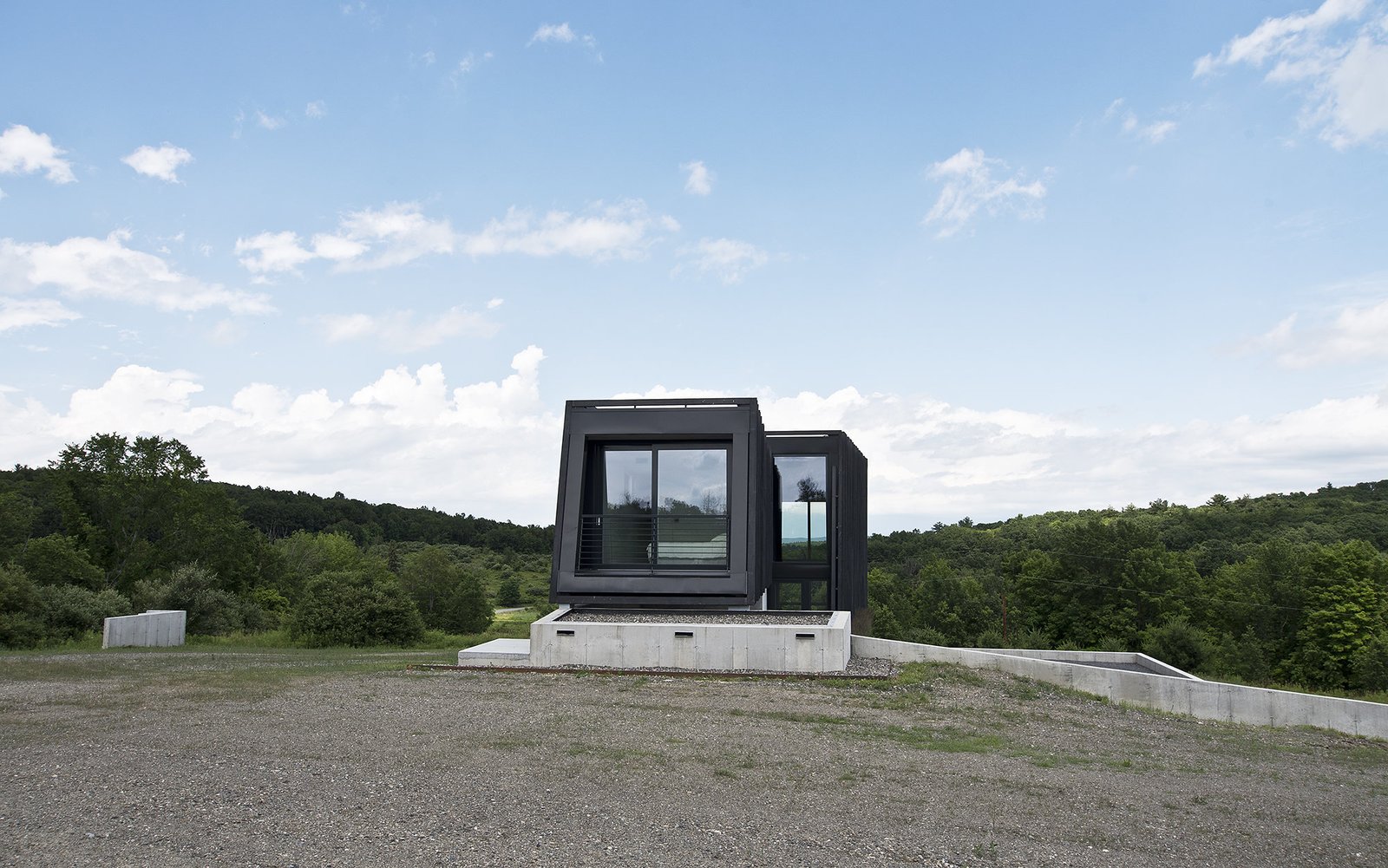 Photo 9 of 10 in The Sleeve House by DeWayne A. Powell - Dwell