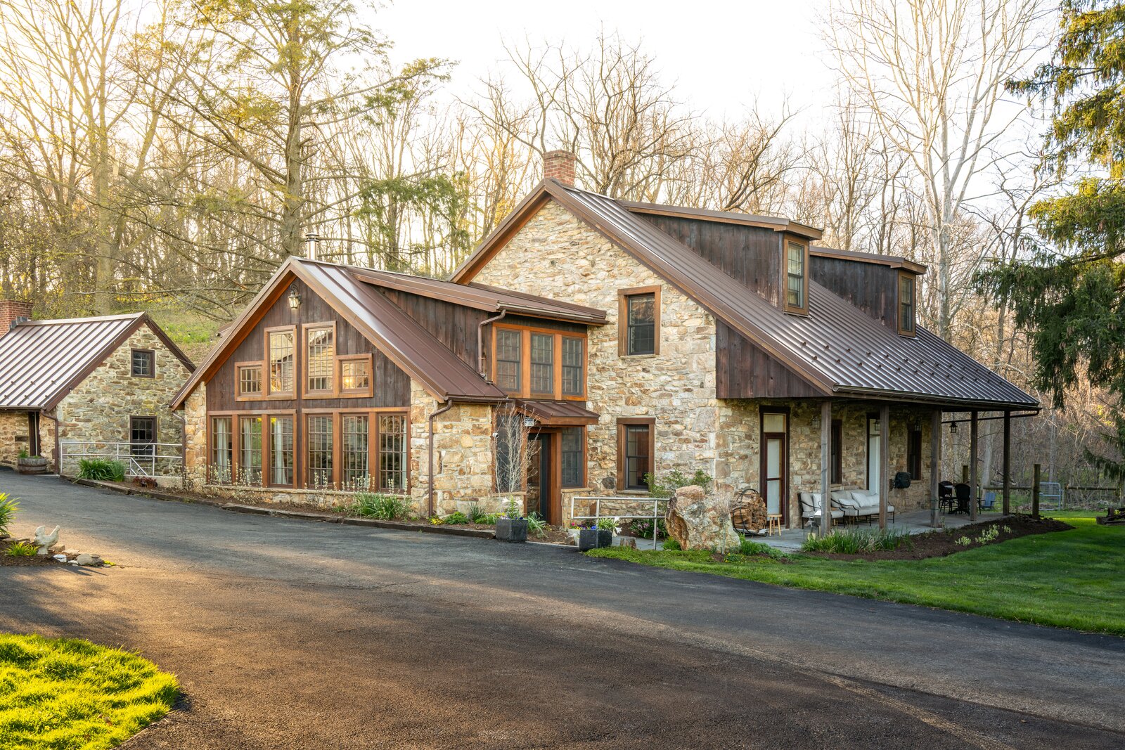 Photo 4 of 9 in The Distillery House by Maxwell Wyndorf - Dwell