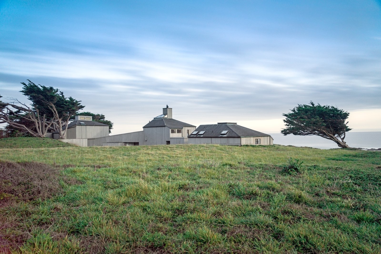 Classic 1971 Charles Moore Home posted by Hanne Liisberg (14 Photos ...