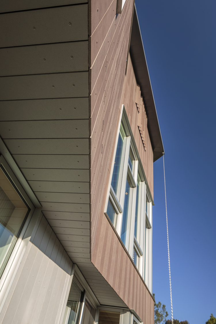 Photo 9 of 10 in Rustic Canyon View House by Bob Dolbinski - Dwell