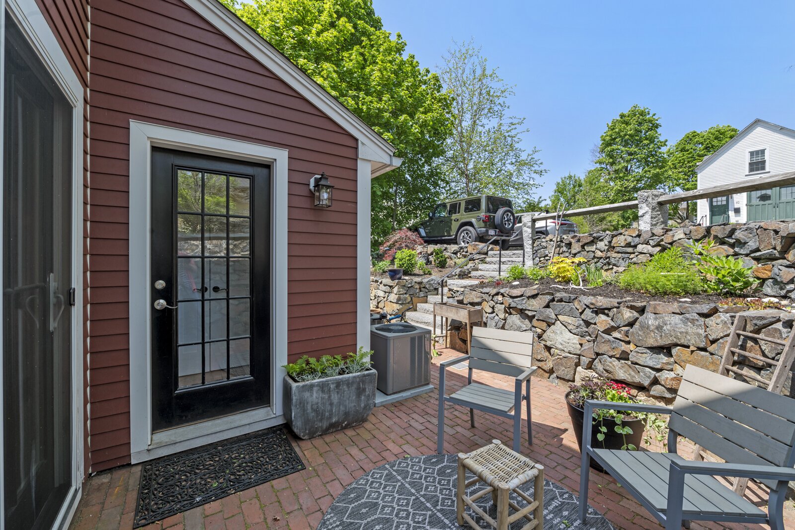 Photo 4 of 15 in Tavern House by Debra LaPorte Communications - Dwell