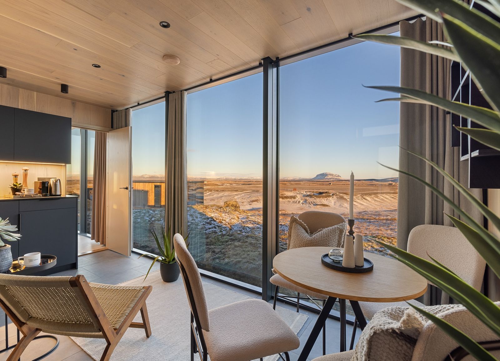 Photo 12 of 23 in ÖÖD Unveils Its Most Anticipated Mirror House Yet ...