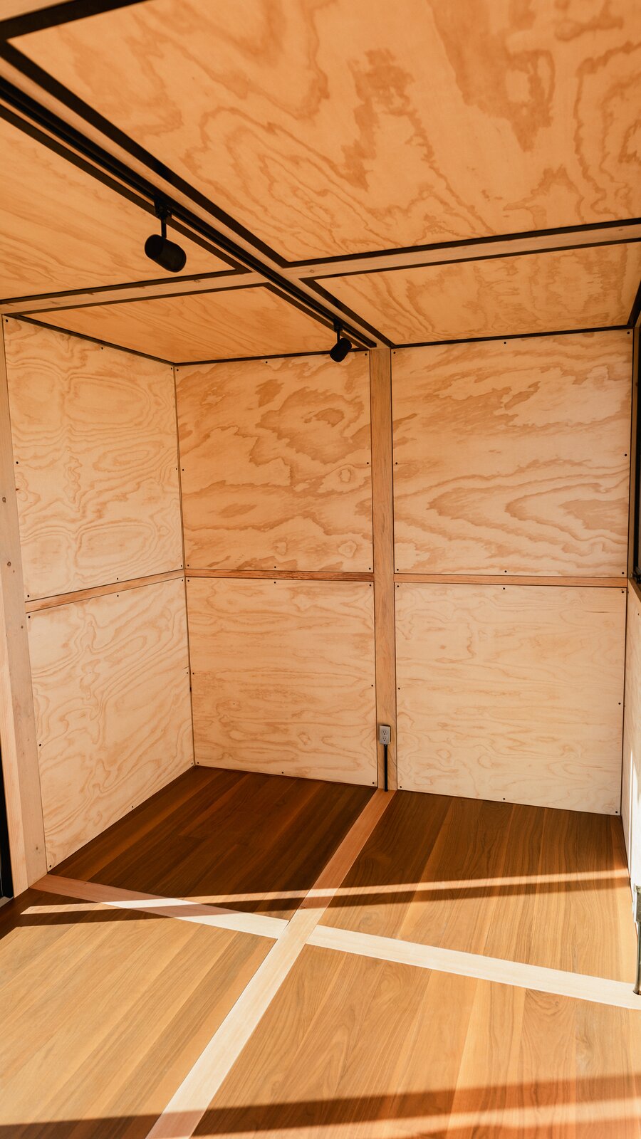 Photo 4 of 6 in A Rööm of One's Own : A Japanese-inspired timber frame ...