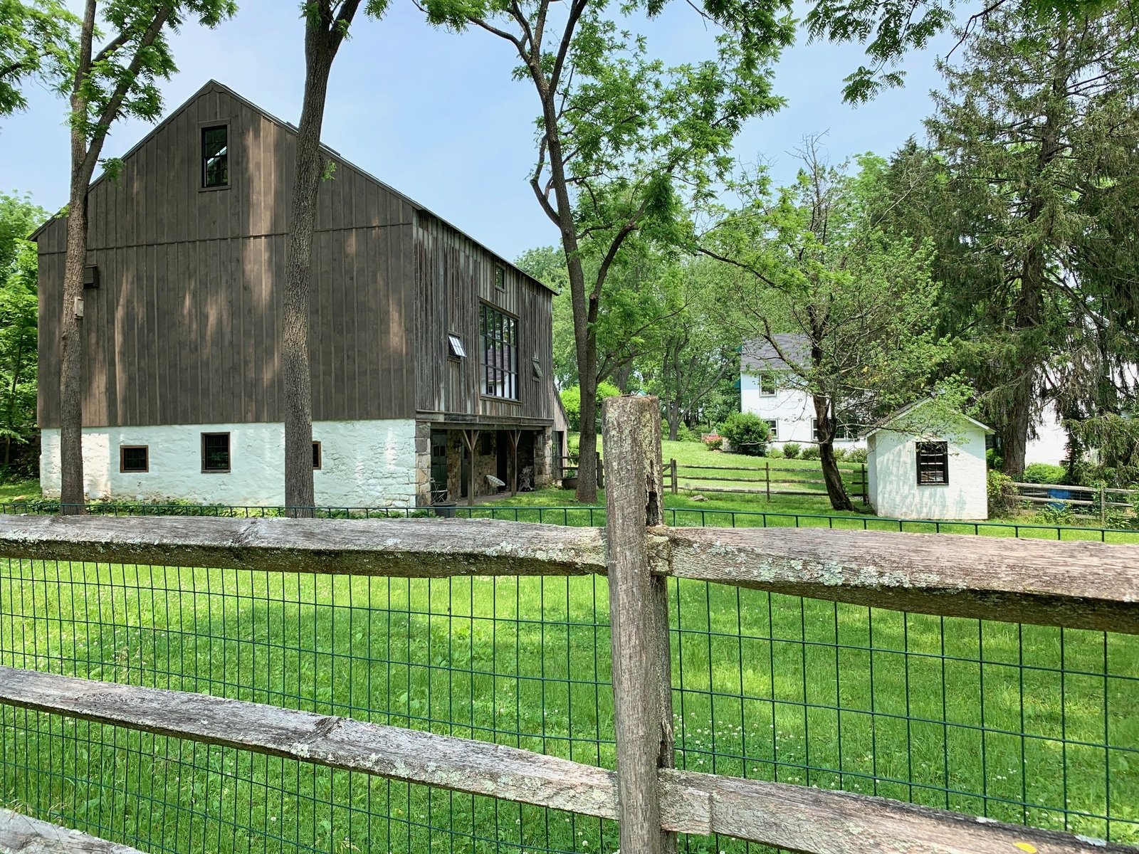 Photo 1 of 3 in Historic Barn Transformed: Contemporary Art Studio ...