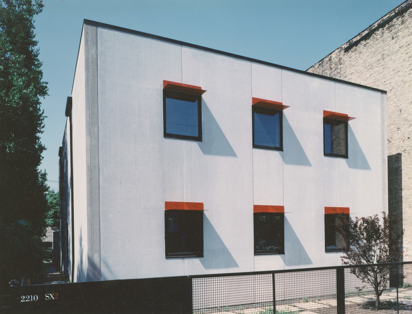 Alluring Meets Affordable With These 5 Chicago Prefabs - Dwell