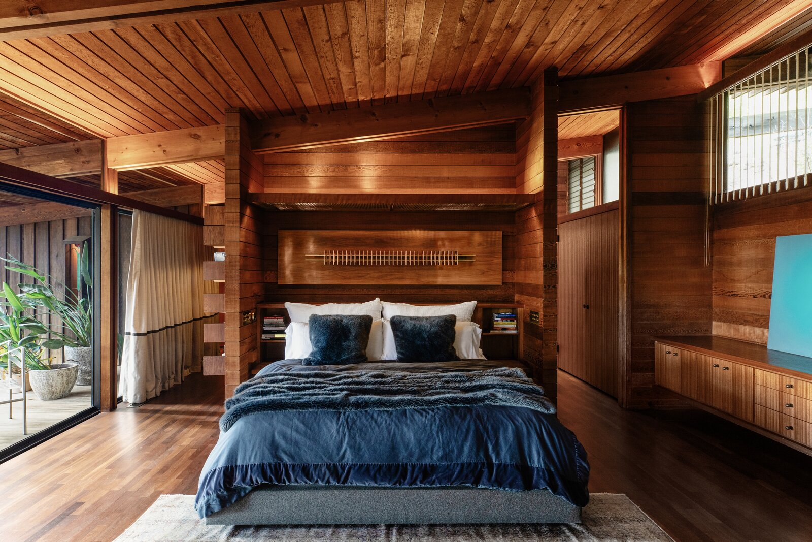 Photo 16 of 19 in This Midcentury Home Was Designed by a Lloyd Wright Protégé. A San Diego ...