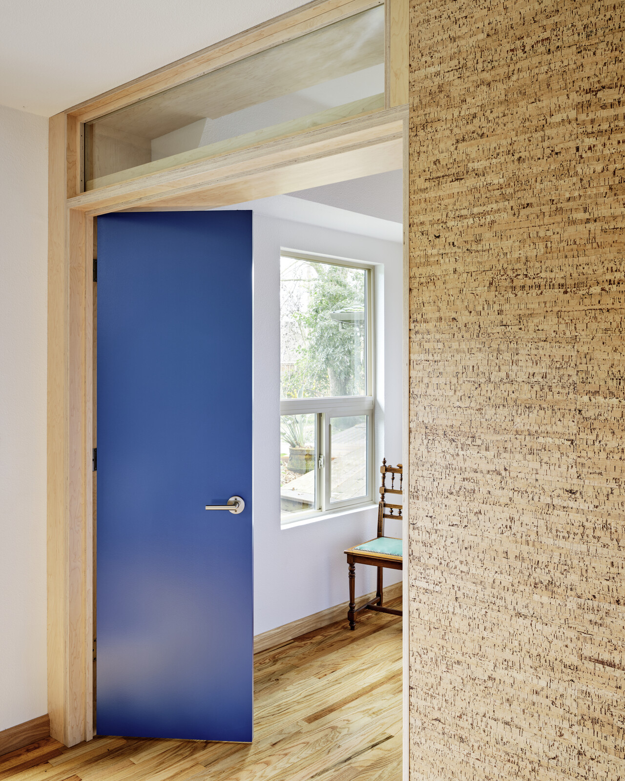 Photo 6 of 10 in How They Pulled It Off: A Triple-Leaf Door Creates ...