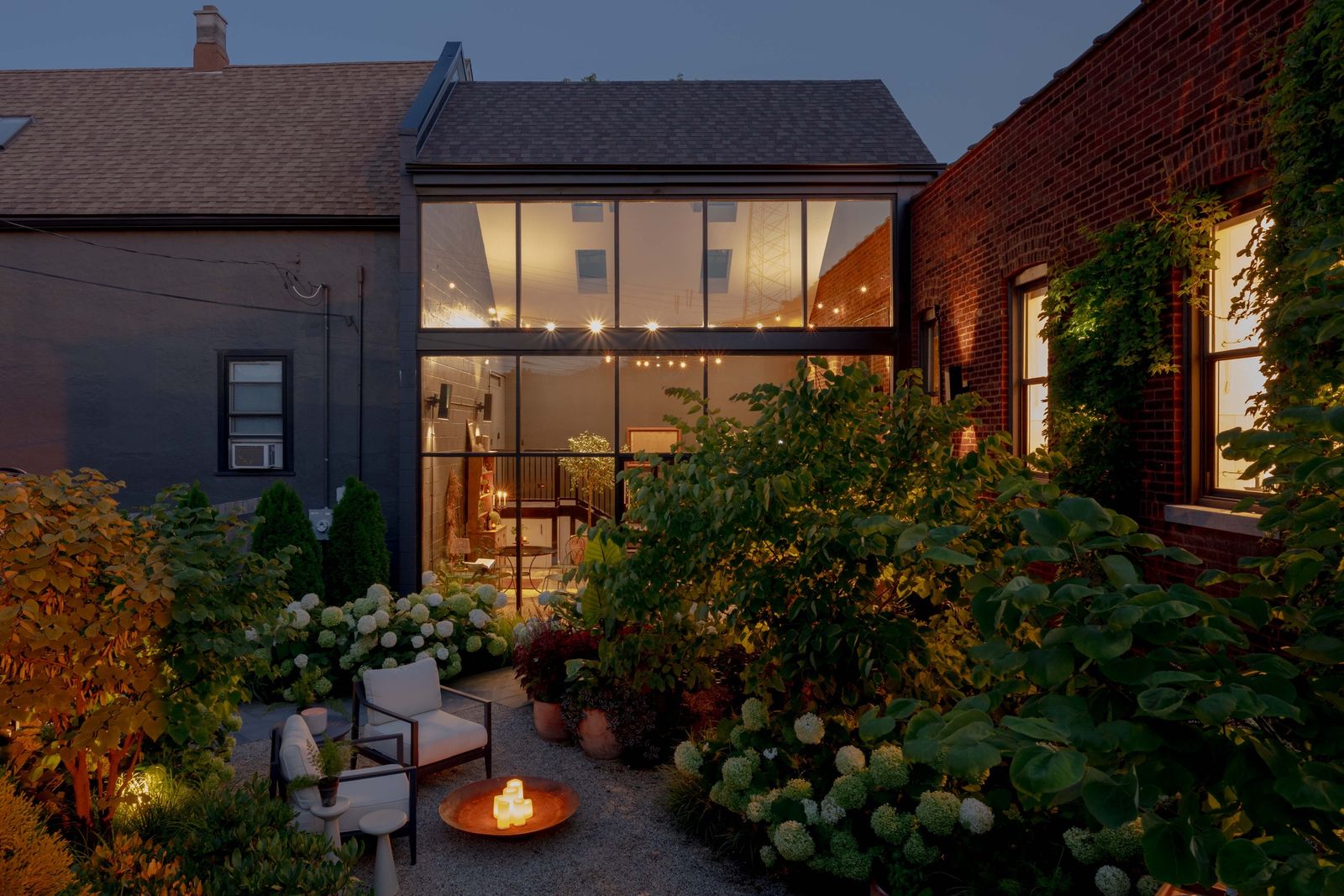 Photo 8 of 8 in How They Pulled It Off: A Triangular Parking Lot ...