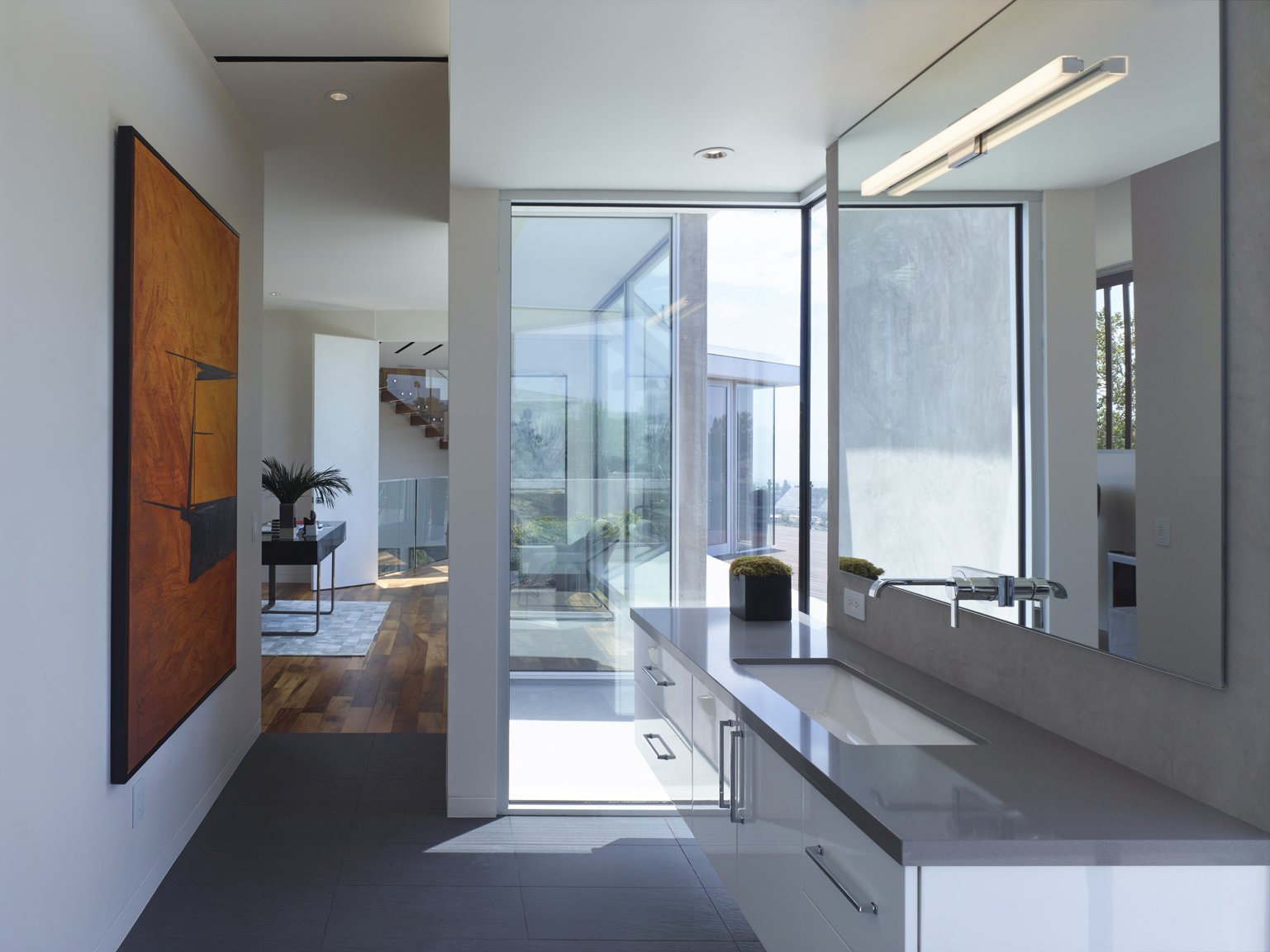 Photo 15 of 24 in Stradella Residence by JOHN LINDEN - Dwell