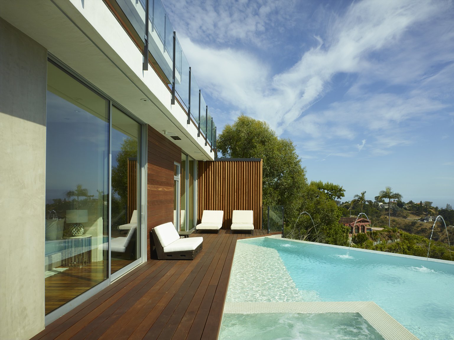 Photo 16 of 24 in Stradella Residence by JOHN LINDEN - Dwell