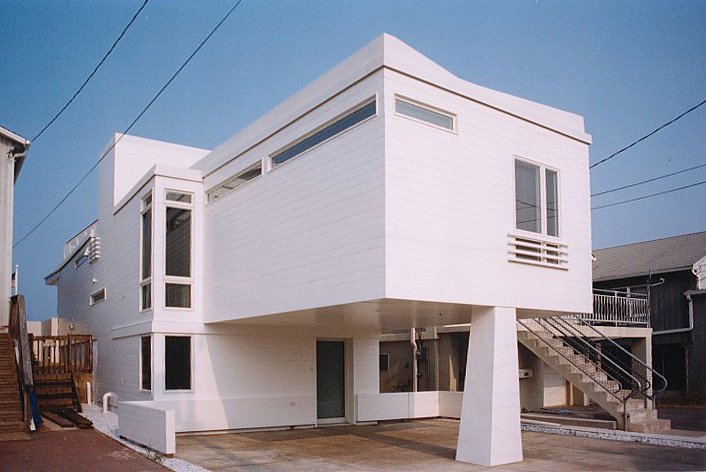 Beach House (7 Photos) - Dwell
