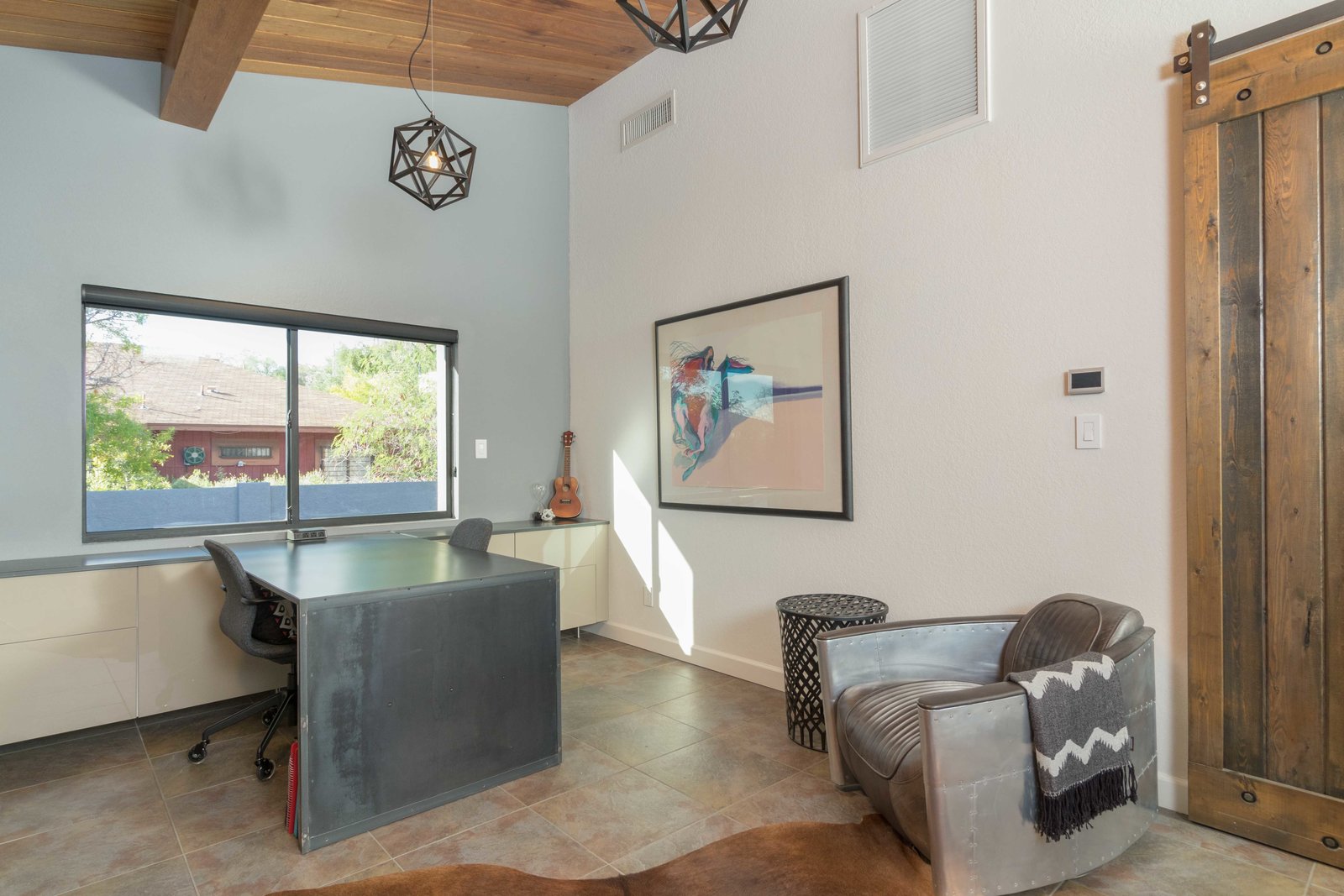 Photo 5 of 26 in Hillside Ranch Modern Redux by Ryan Puddy - Dwell