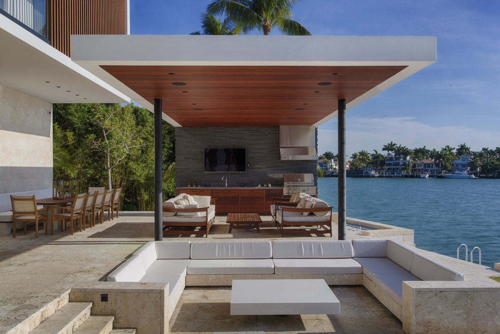 Photo 19 of 20 in The Conversation Pit Makes a Big Comeback in These ...