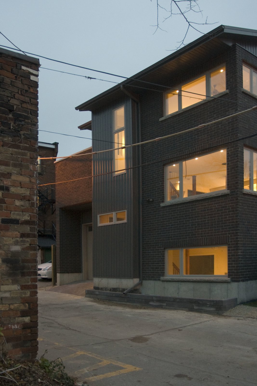 Photo 1 of 12 in Laneway Loft by Solares Architecture - Dwell