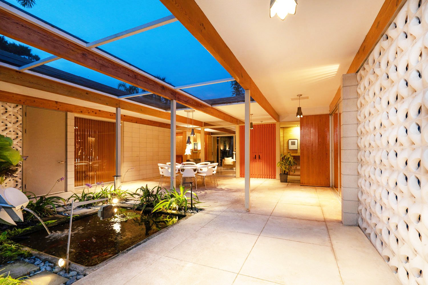 Photo 1 of 13 in The Coach House by Martie Lieberman, Premier Sotheby's ...