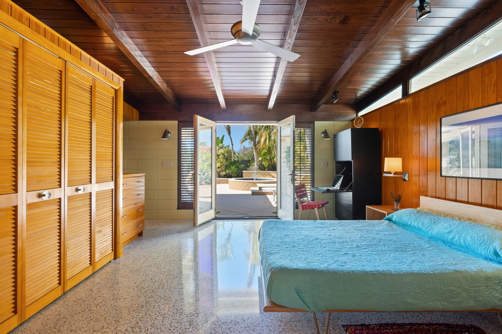 Photo 6 of 9 in Island Mid-century Restoration for Sale by Martie ...