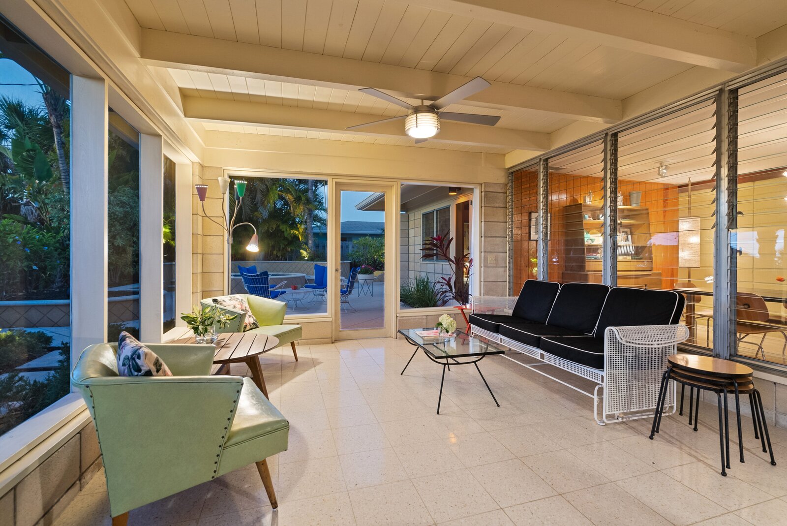 Photo 8 of 9 in Island Mid-century Restoration for Sale by Martie ...