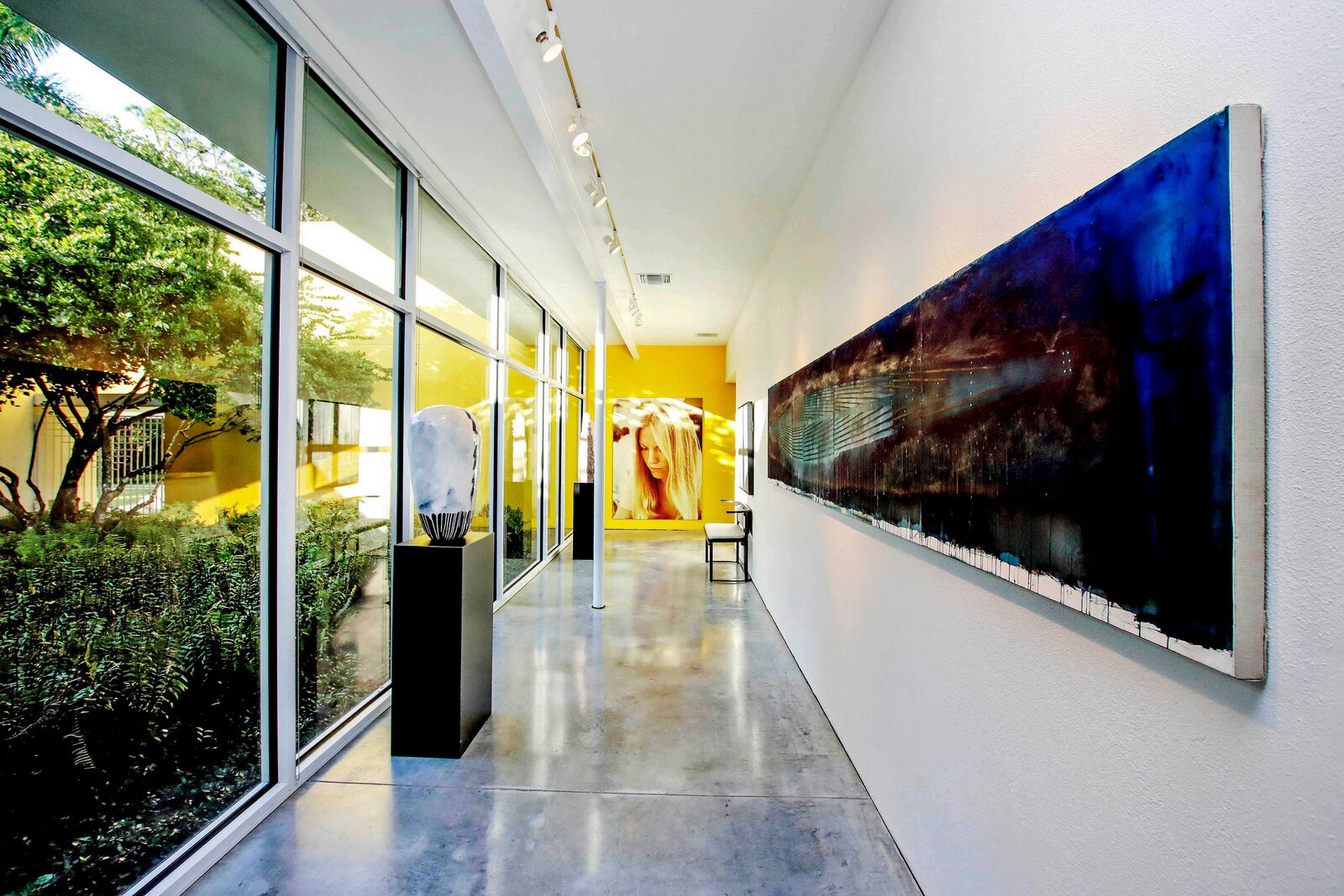 Photo 3 of 12 in The Damore House by Martie Lieberman, Premier Sotheby ...