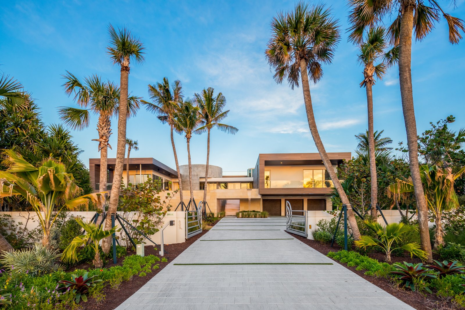 The 609 House (7 Photos) - Dwell