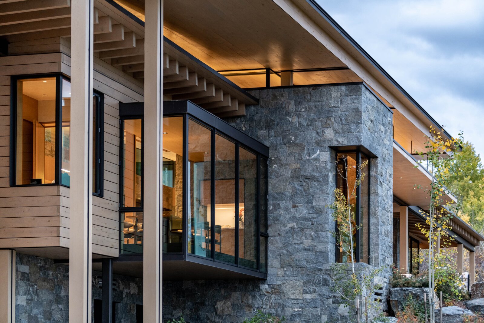 Photo 6 of 8 in Elk Range Overlook by CCY Architects - Dwell